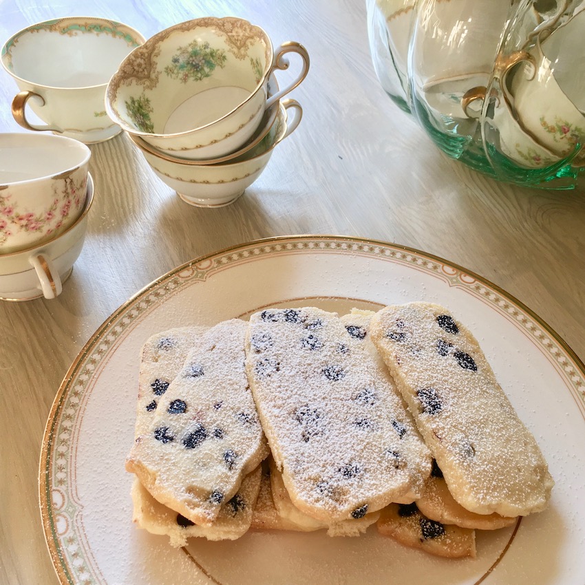 Blueberry Lemon Shortbread Cookies – kitchengetaway.com